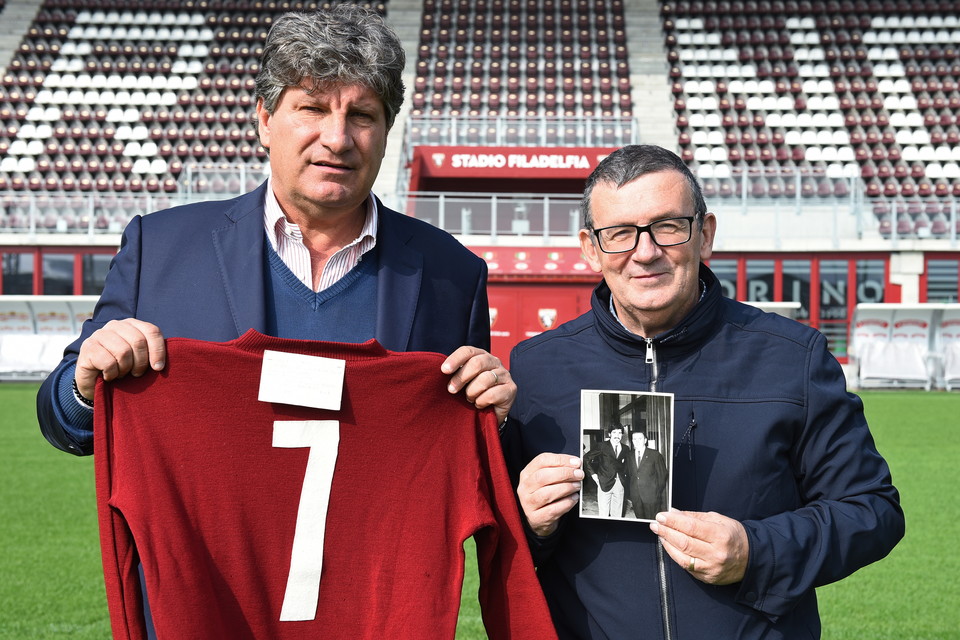 La maglia di Meroni indossata in Inter-Torino 1967 donata al Torino ...
