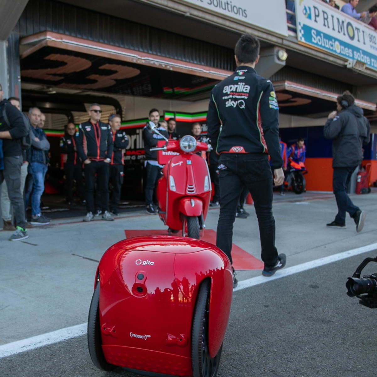 Piaggio, il robot Gita diventa Red - Foto Tgcom24