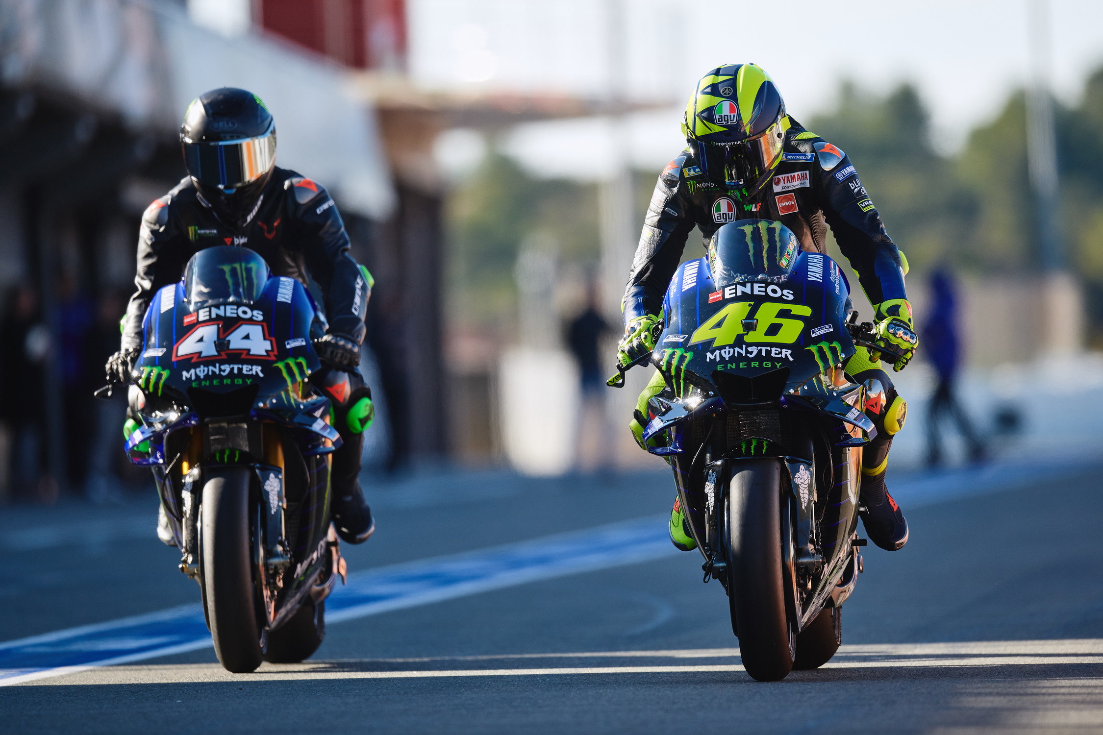 Rossi-Hamilton: le foto sul circuito di Valencia | Foto - Sportmediaset