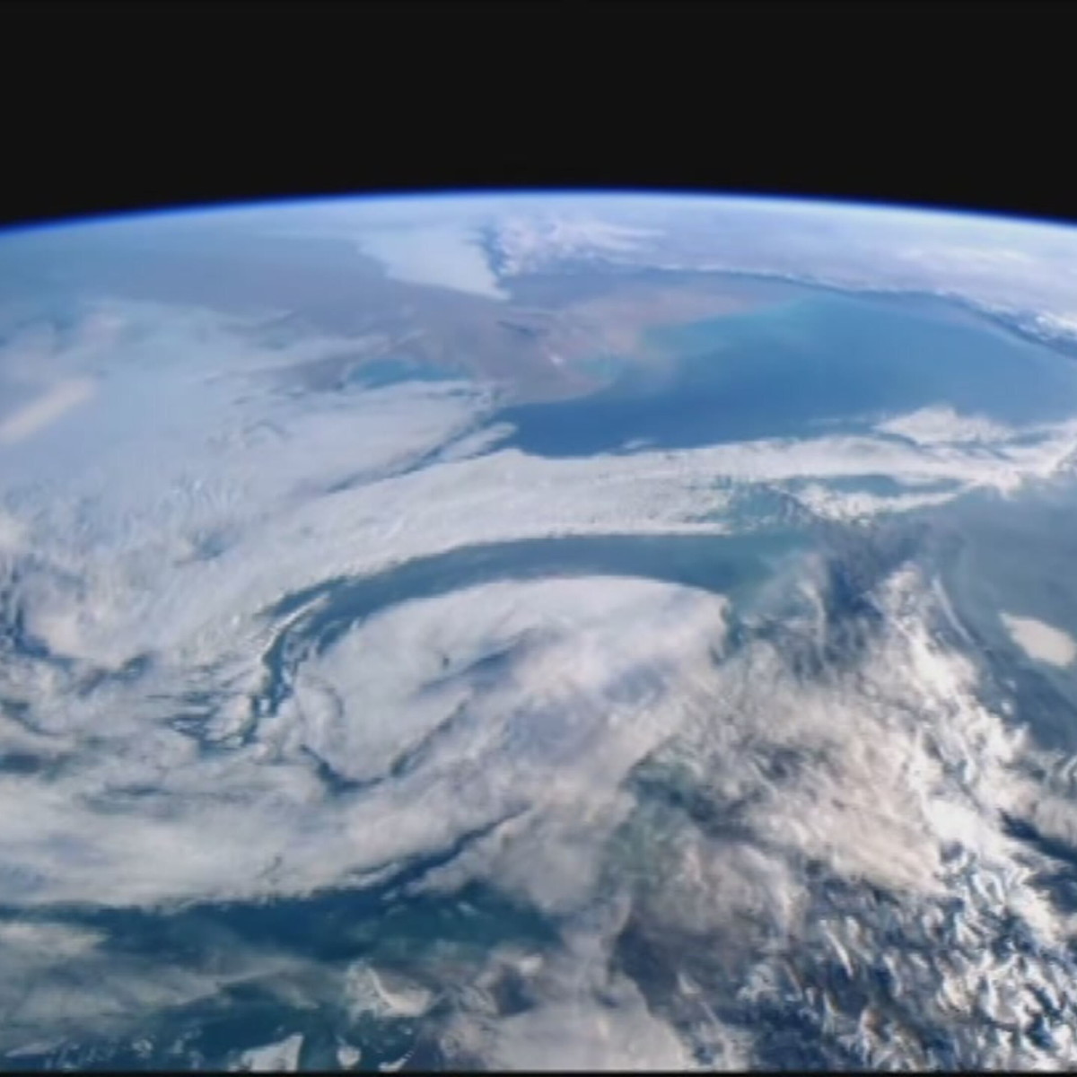 DiCaprio testimonial della Fiat 500e | Video - Sportmediaset