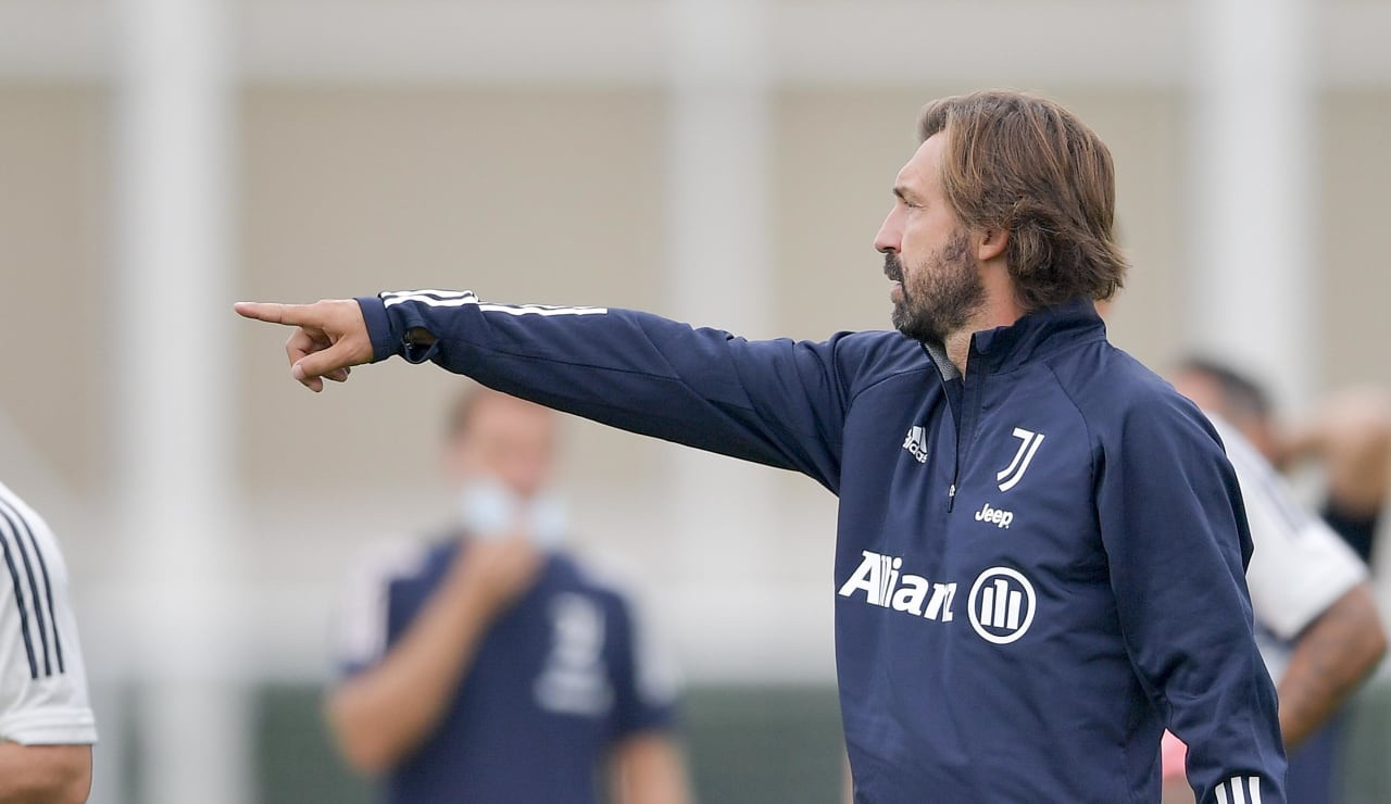 Juve, Pirlo chiude la prima settimana con una partitella in famiglia ... Juve, Pirlo chiude la prima settimana con una partitella in famiglia ...