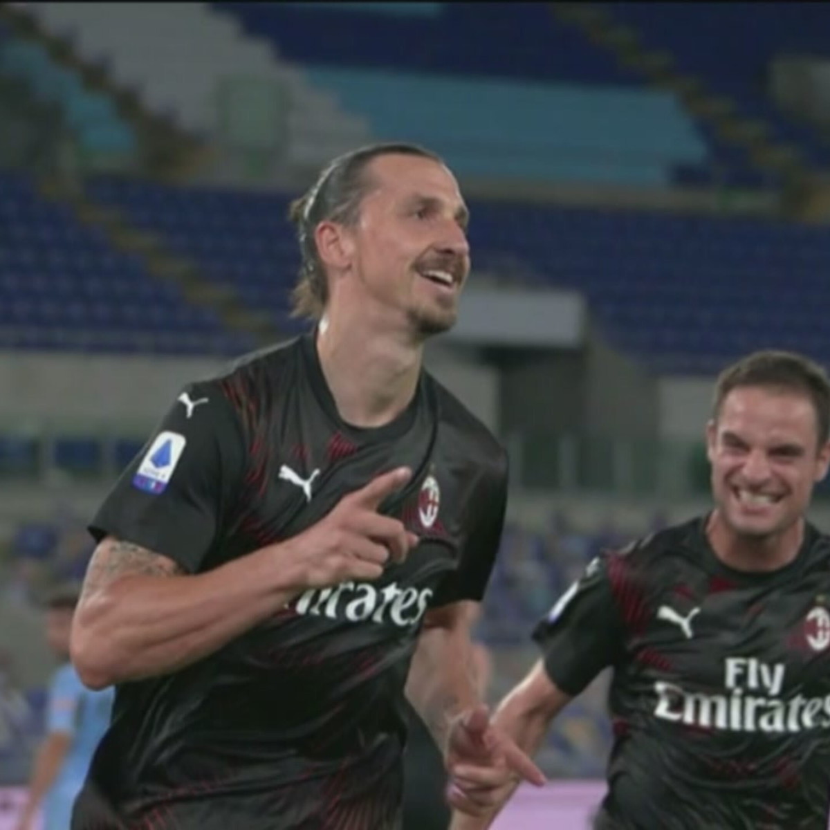 Milan, Ibra ha firmato | Video - Sportmediaset