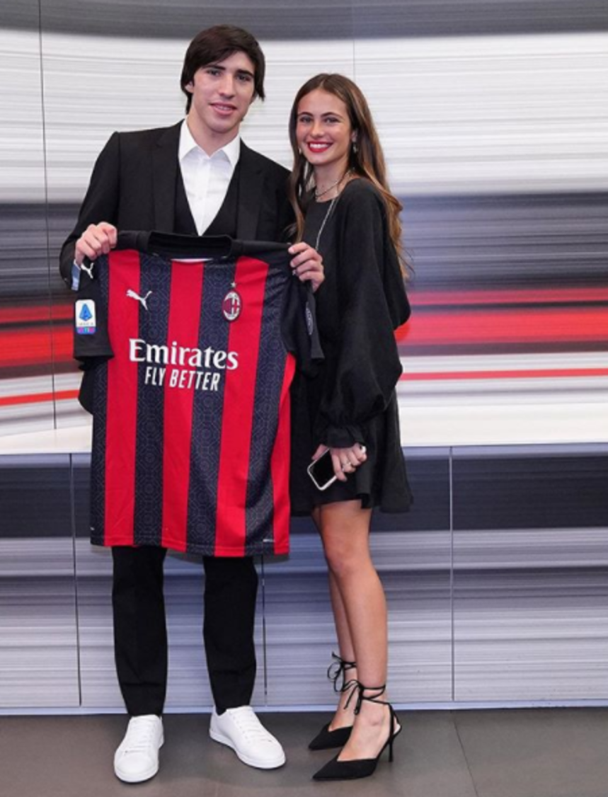 Giulia Pastore festeggia Tonali: "Te lo sei meritato" | Foto ...