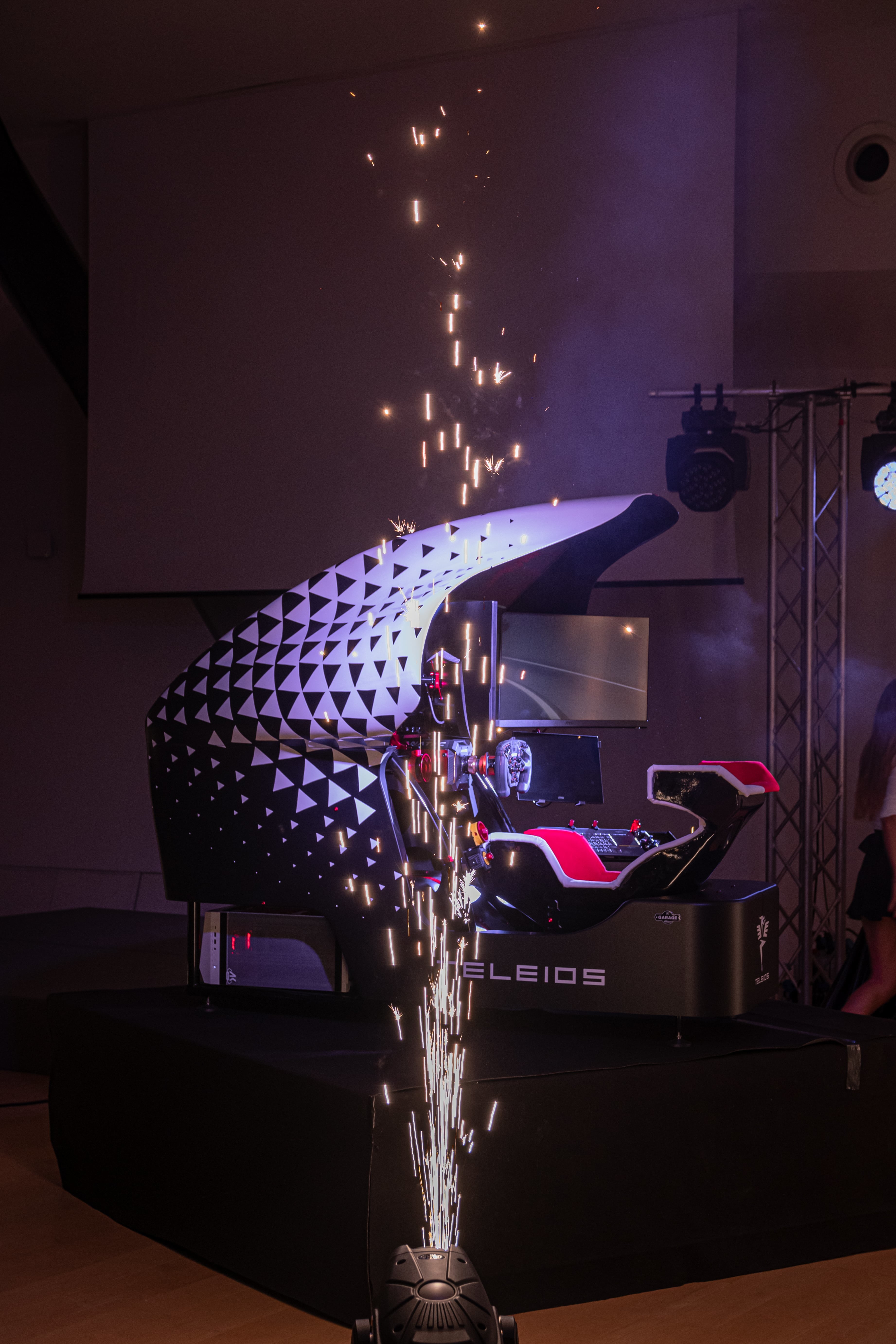 Teleios, il simulatore innovativo nella casa di Leclerc | Foto ...