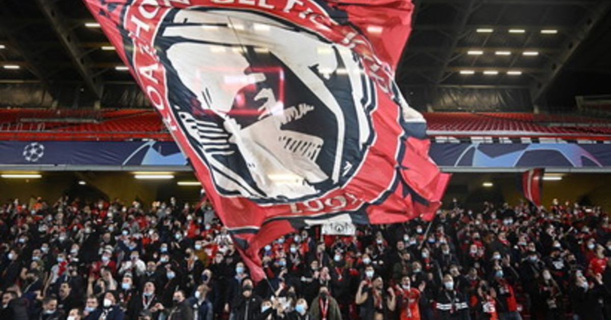 Champions League, a Rennes tifosi ammassati in curva e senza mascherina ...