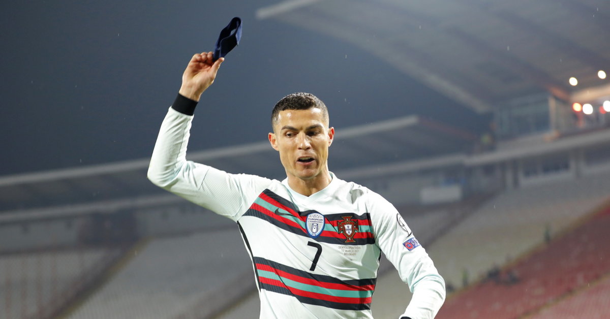 Portogallo, il ct Santos difende Ronaldo: "Resta il nostro capitano ...