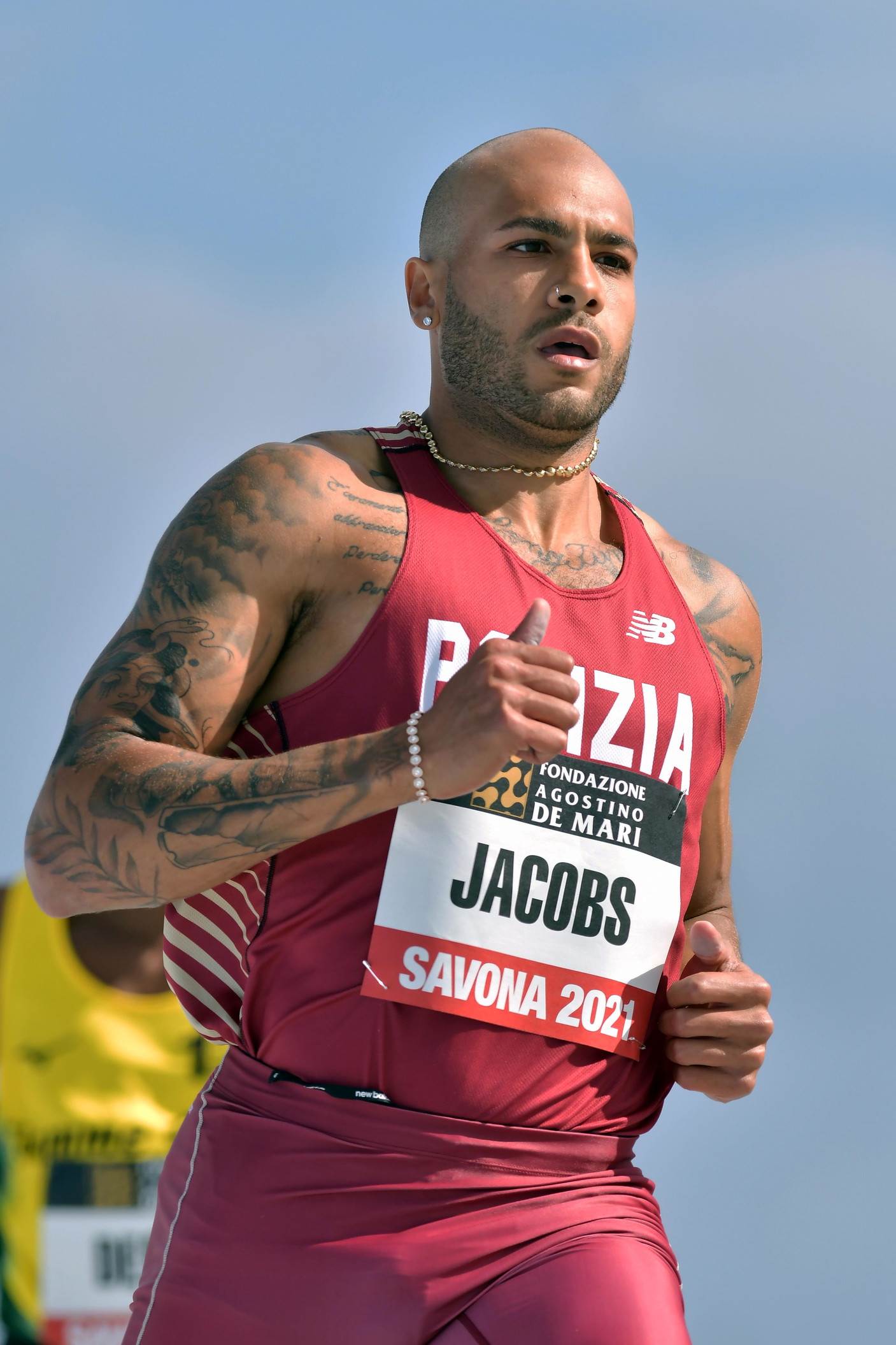 Atletica, Jacobs nella storia: corre i 100 metri in 9''95, nuovo record ...