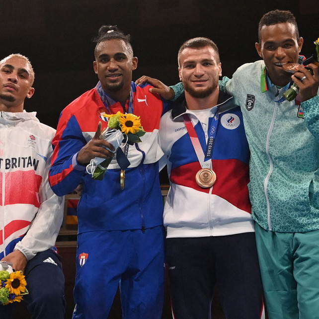 Boxe: il pugile inglese Whittaker si rifiuta di indossare la medaglia d ...
