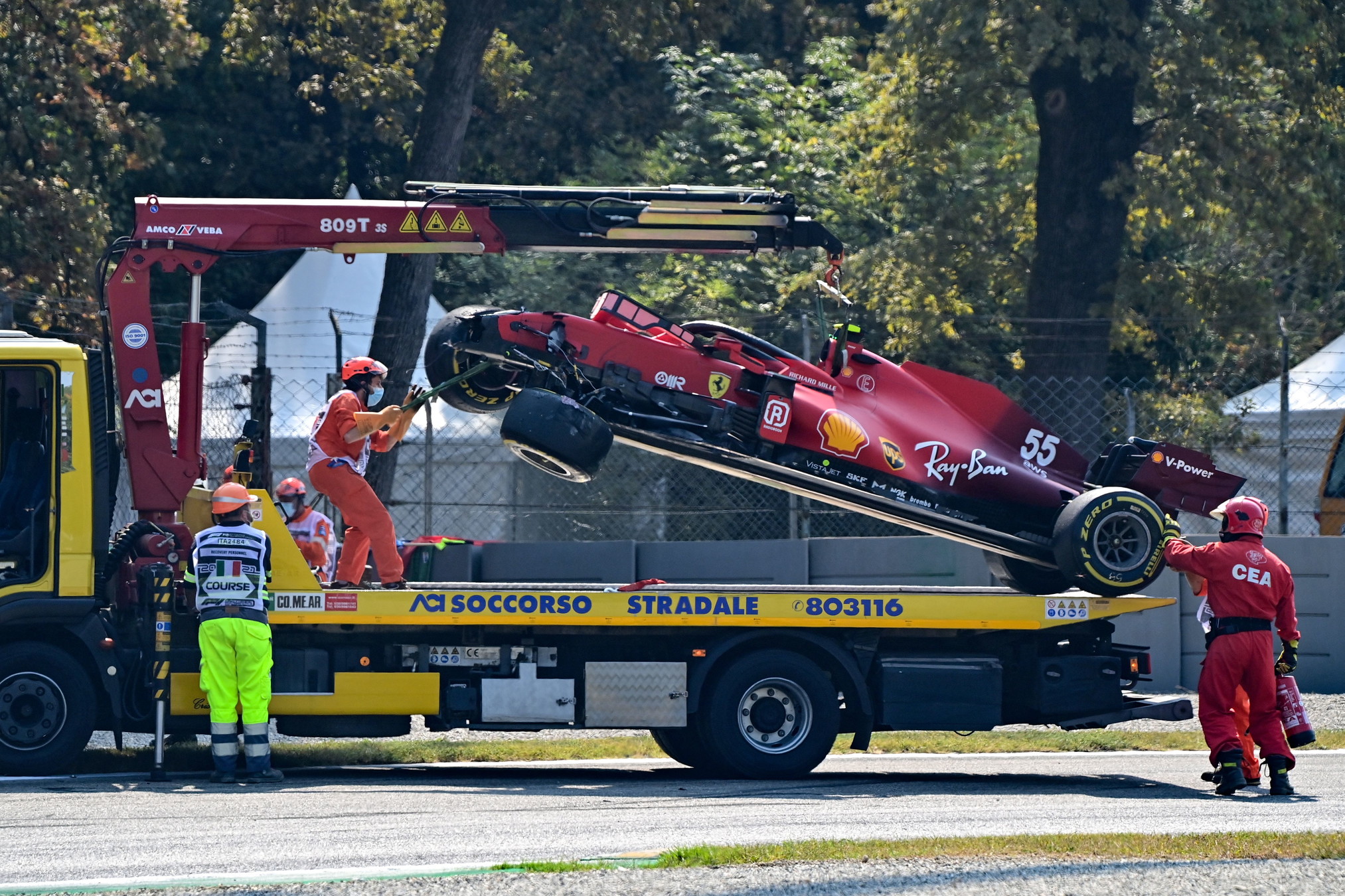 F1, botto di Sainz all'Ascari: Ferrari distrutta | Foto - Sportmediaset
