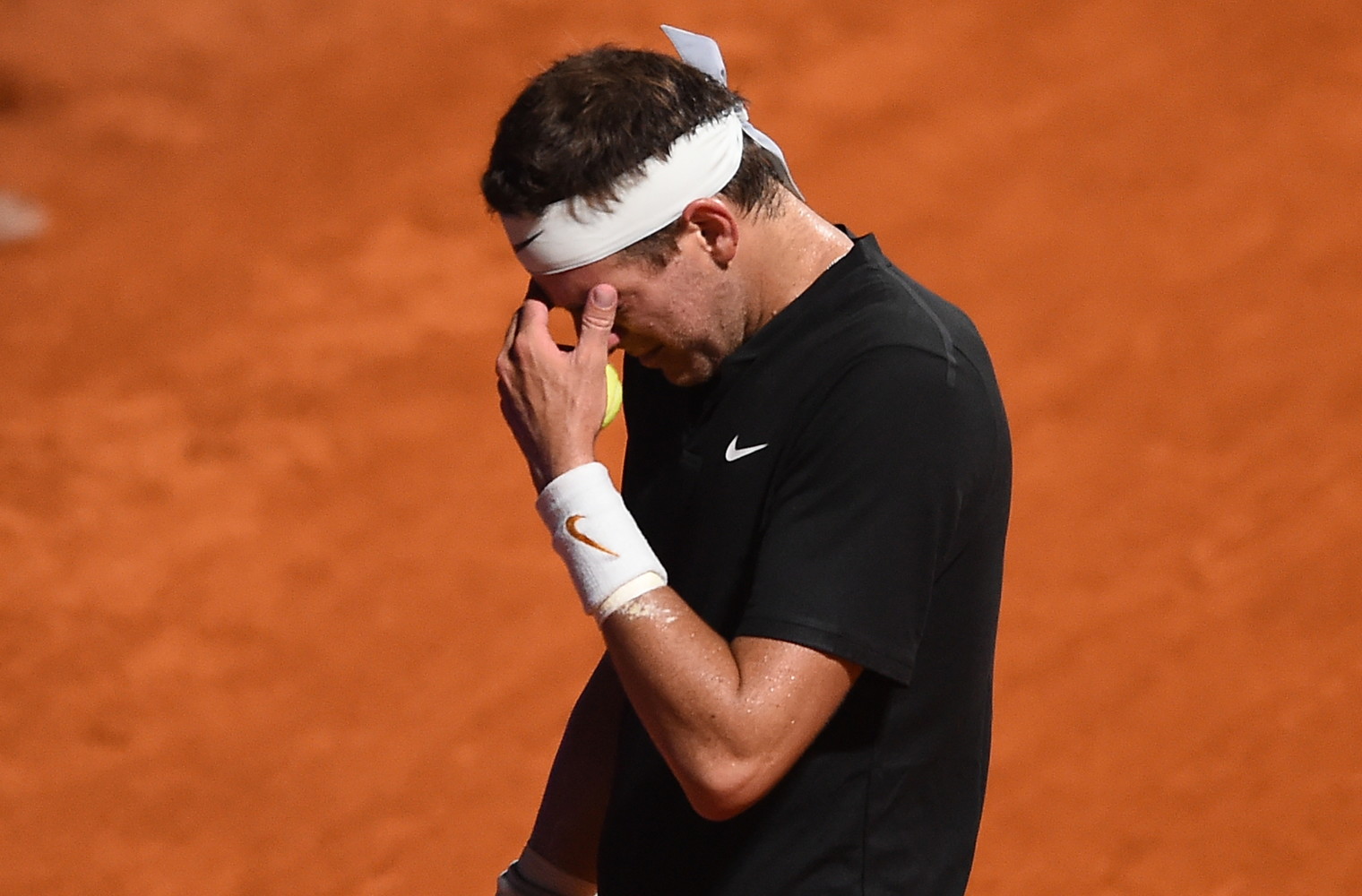Argentina, Del Potro serve per l'ultima volta e scoppia in lacrime