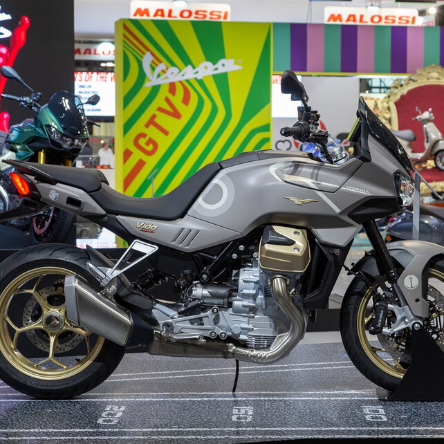 V100 Mandello, V9 Bobber e V7 Stone: le novità a Eicma