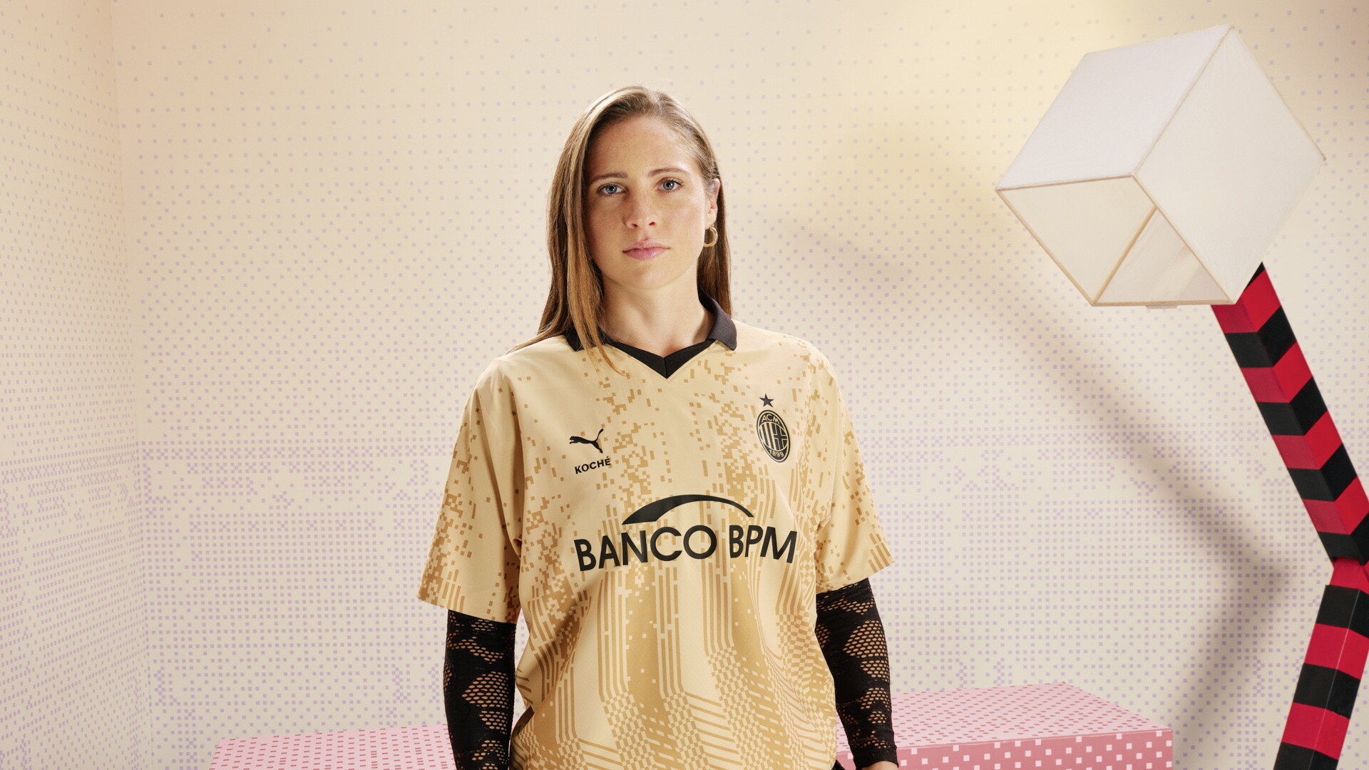 Milan, nuovo Fourth Kit ispirato agli 8 bit di Puma