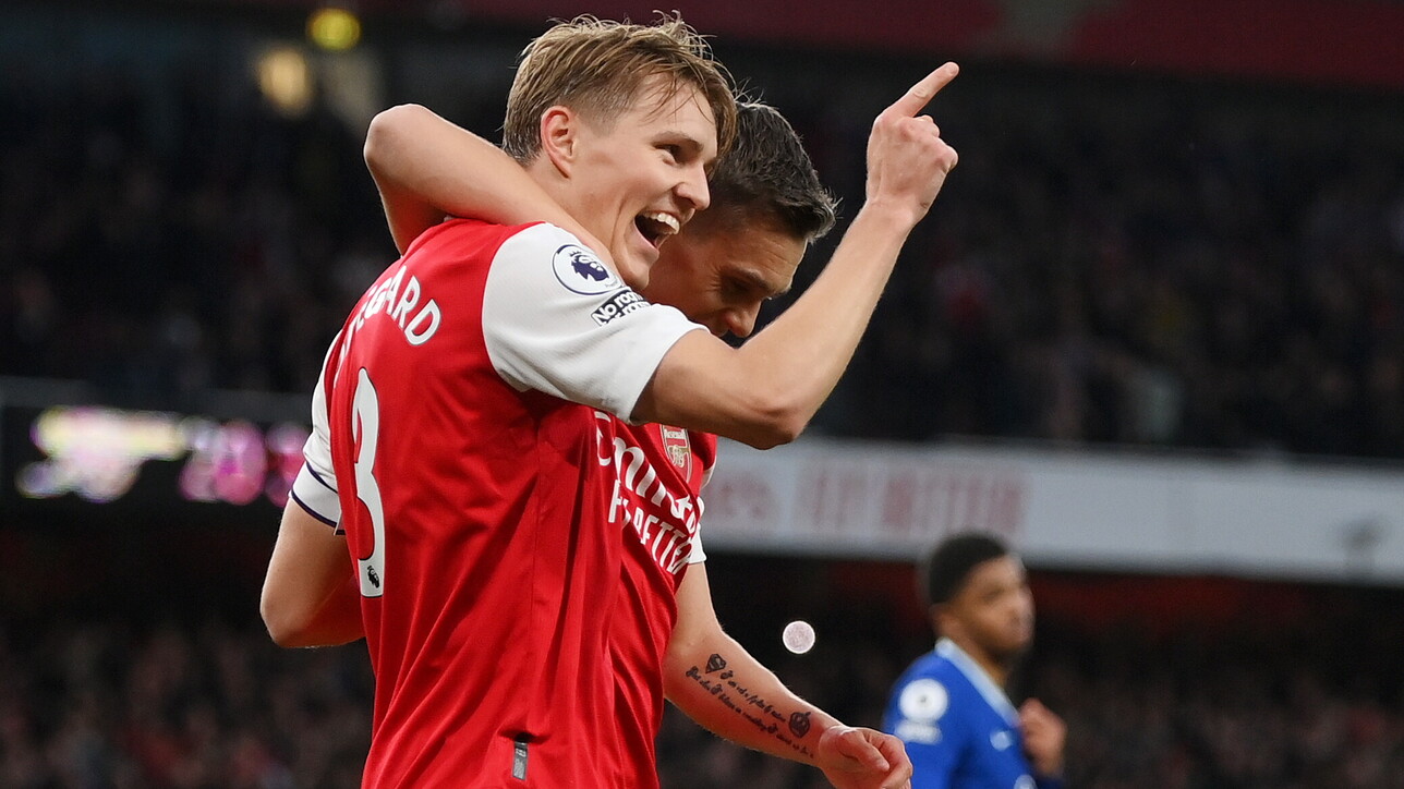 Premier League, Arsenal primo in attesa del City: 3-1 al Chelsea