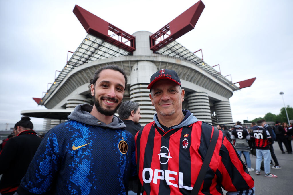 Il tifo di San Siro per Milan-Inter
