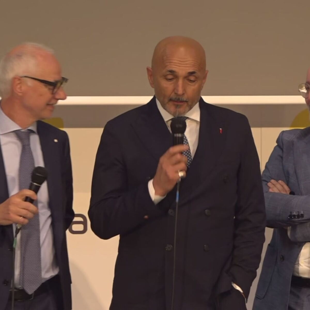 Spalletti: "Napoli ha insegnato come si festeggia uno scudetto"