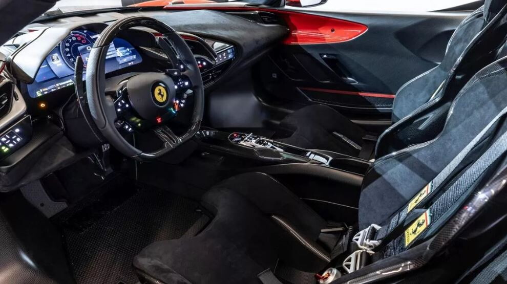 La Ferrari esagera: svelata la SF90 XX Stradale