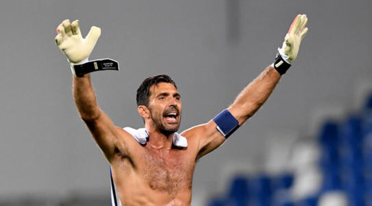 Gianluigi Buffon si ritira: è stato il portiere più forte della storia?