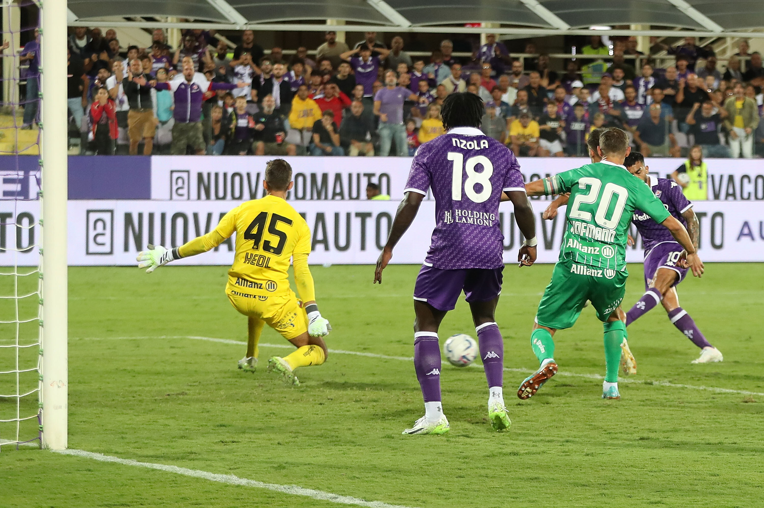 Conference Leagu, la Fiorentina vola ai gironi