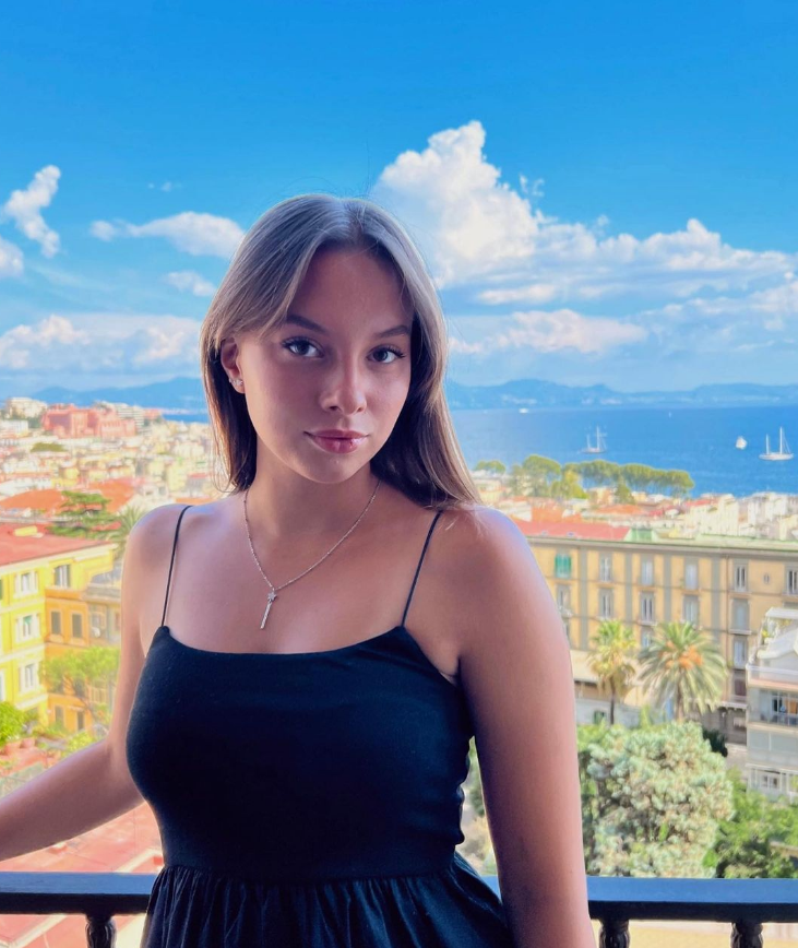 Con Raspadori festeggia anche Elisa Graziani