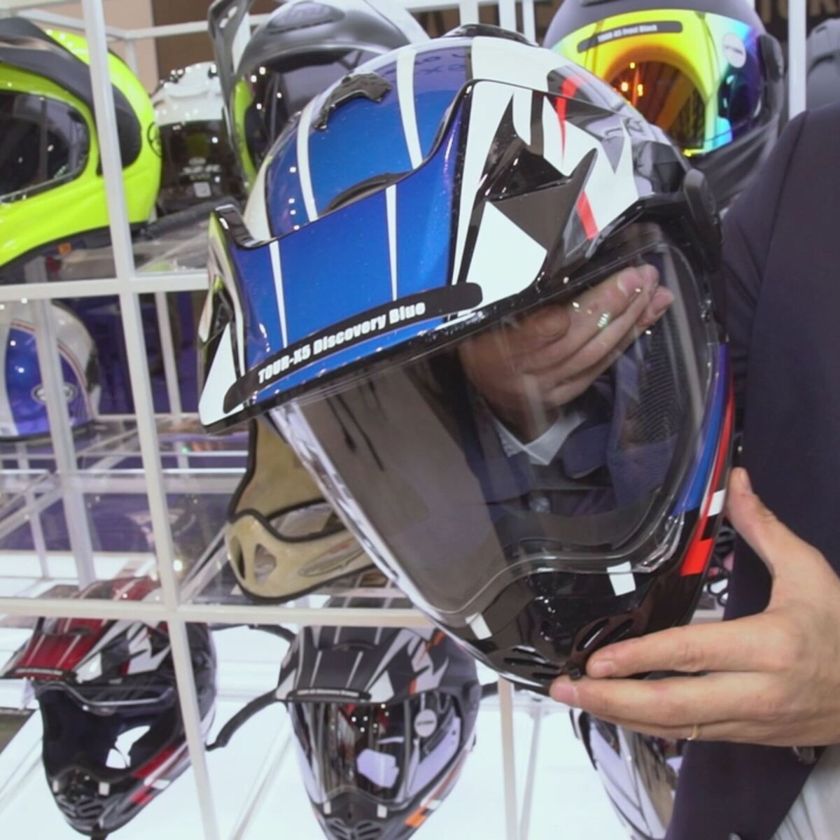 ARAI Tour-X5 | Video - Sportmediaset