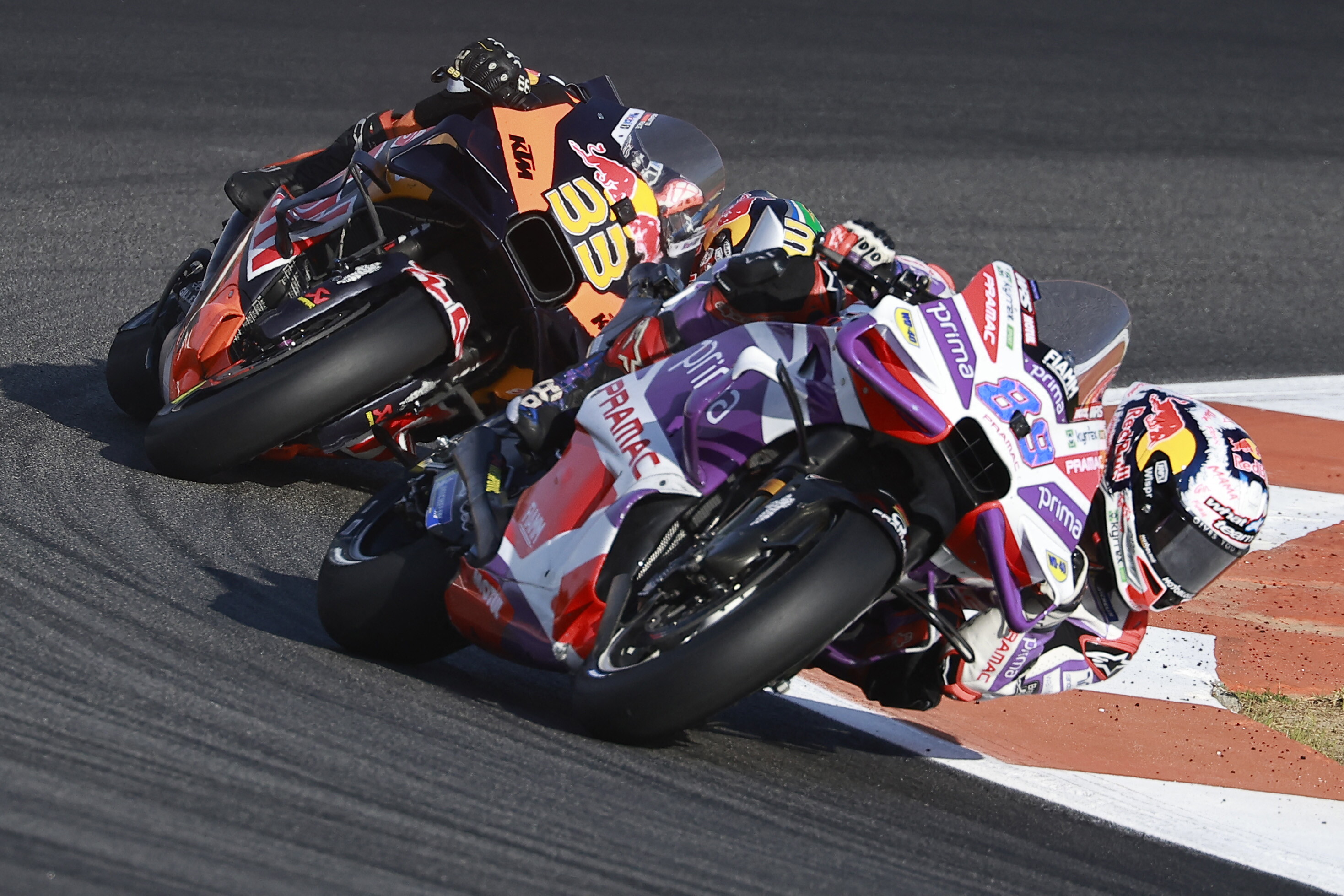 Sprint Valencia: Martin si rilancia, Binder e Marc Marquez sul podio ...
