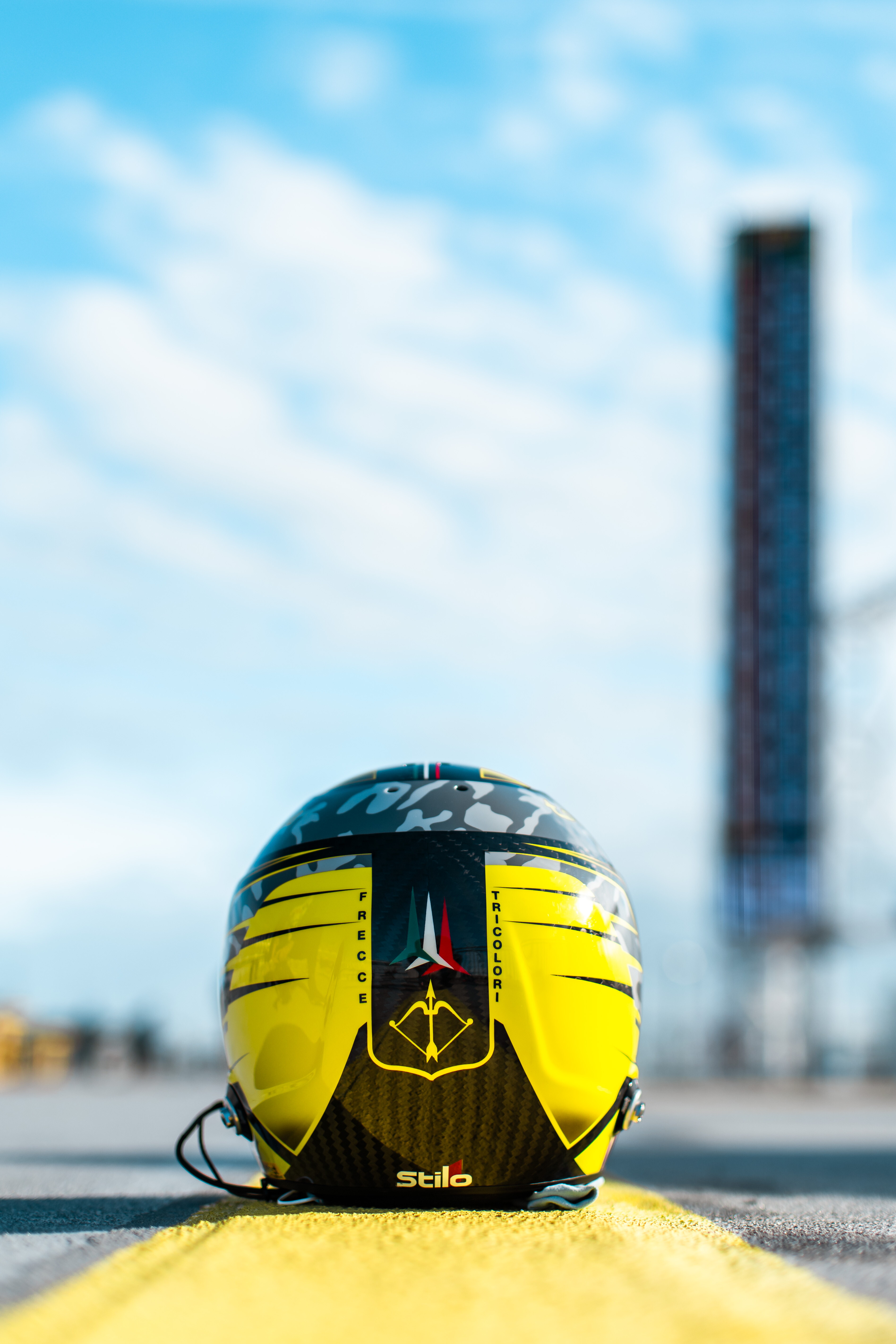 Cressoni "vola" con l'Aeronautica Militare, il casco speciale