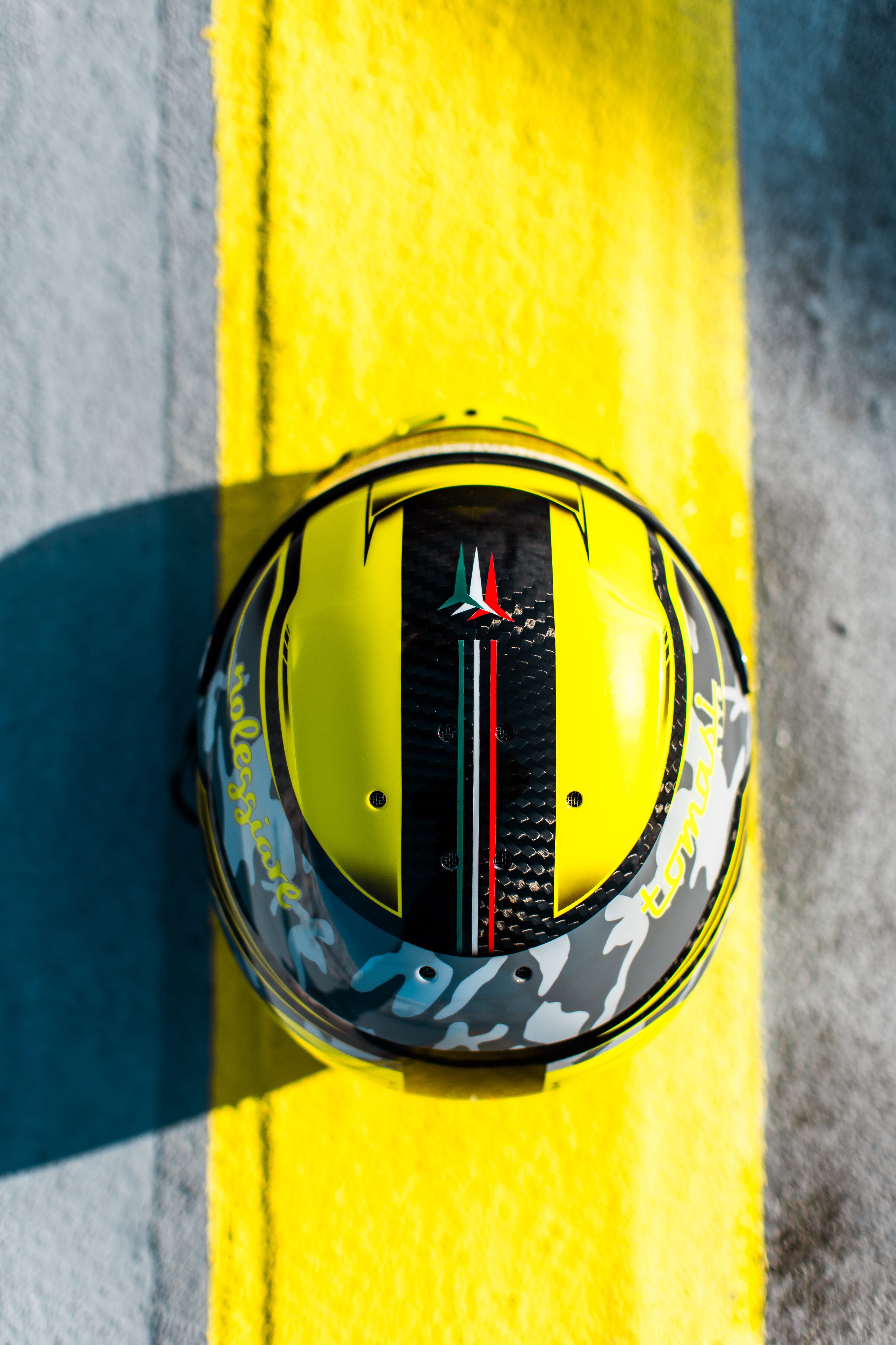 Cressoni "vola" con l'Aeronautica Militare, il casco speciale