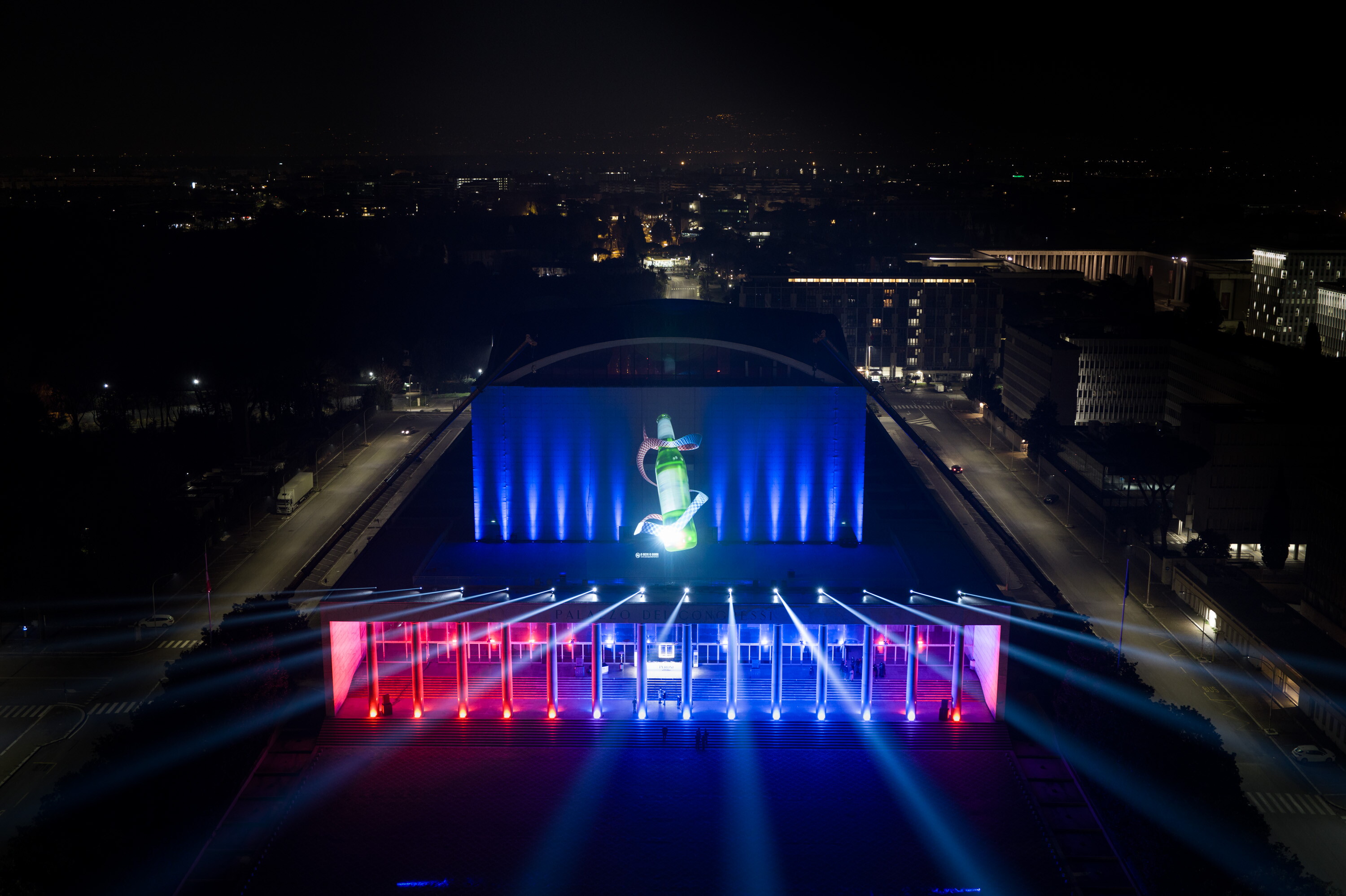 Peroni Nastro Azzurro 0.0% e Ferrari insieme per una partnership globale