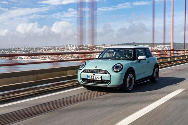 La nuova Mini Cooper S: prestazioni sportive e design senza tempo