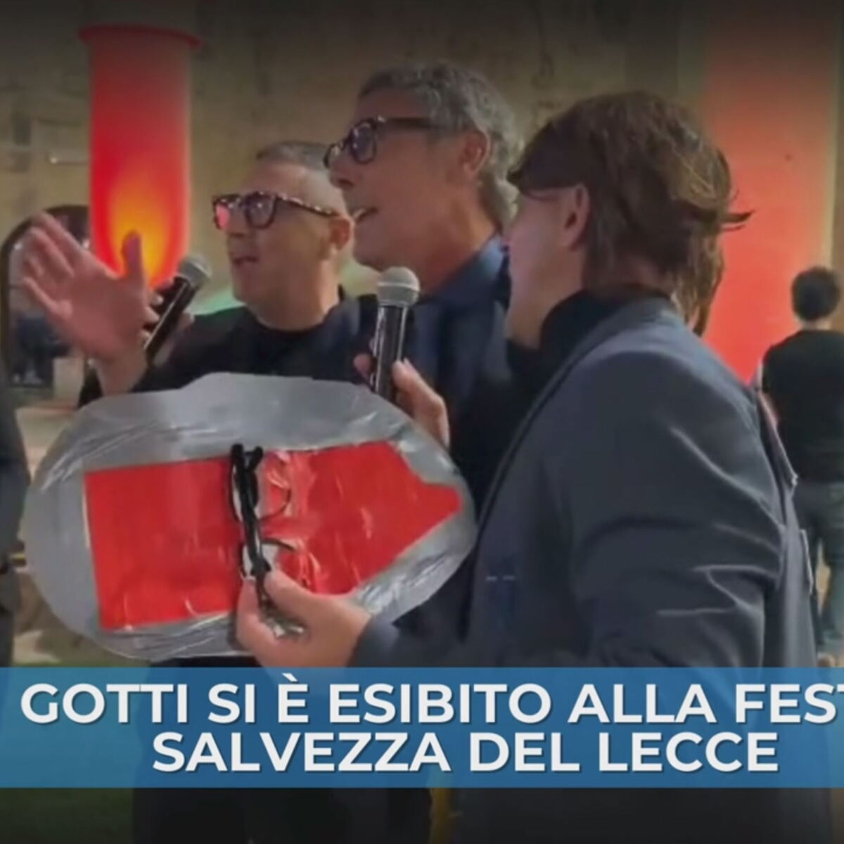 Lecce: Gotti si è esibito alla festa salvezza | Video - Sportmediaset