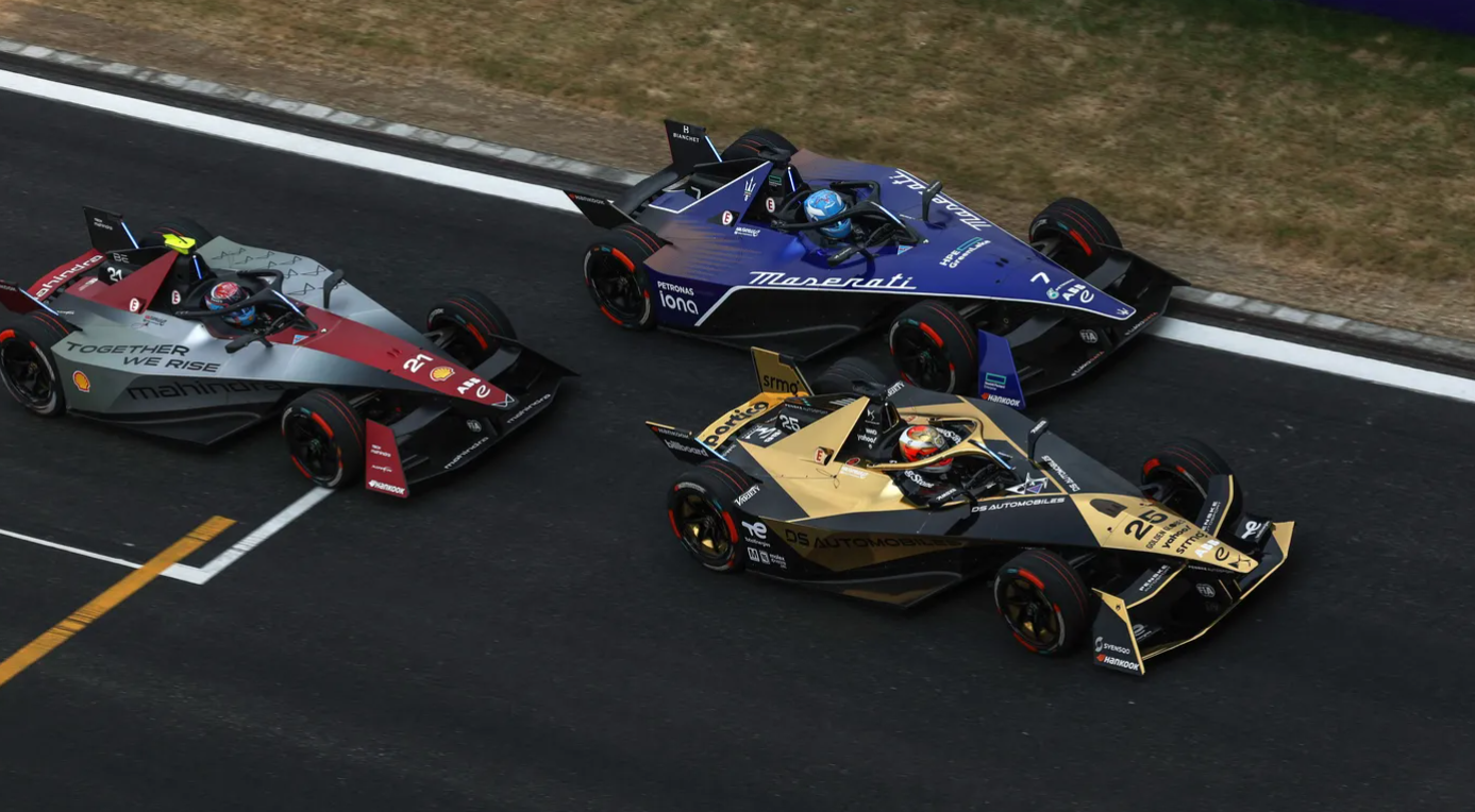 Gara-due: seconda vittoria dell'anno per Da Costa, podio per Hughes e Nato