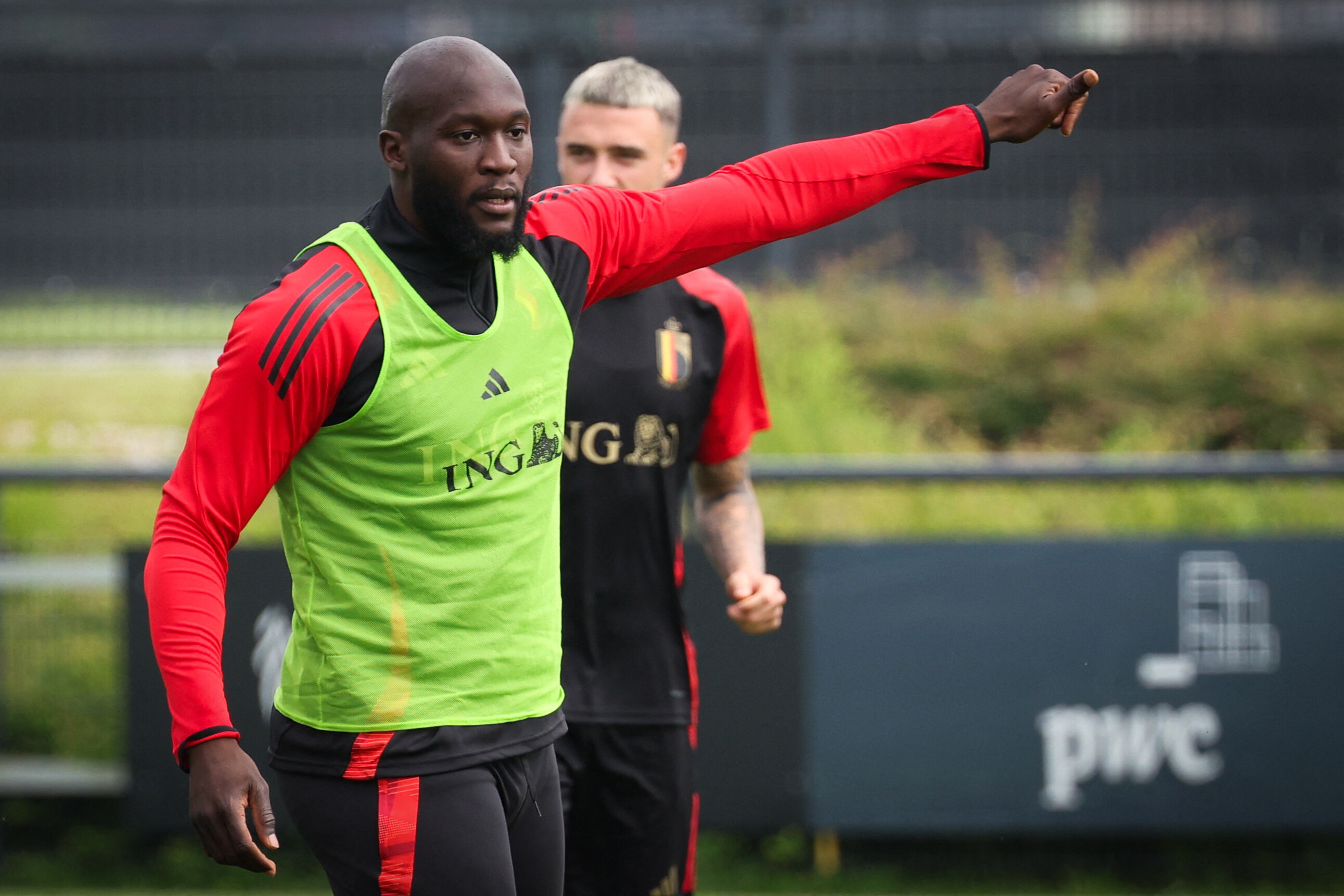 Milan, due centravanti al prezzo di uno: idea Lukaku-Gimenez