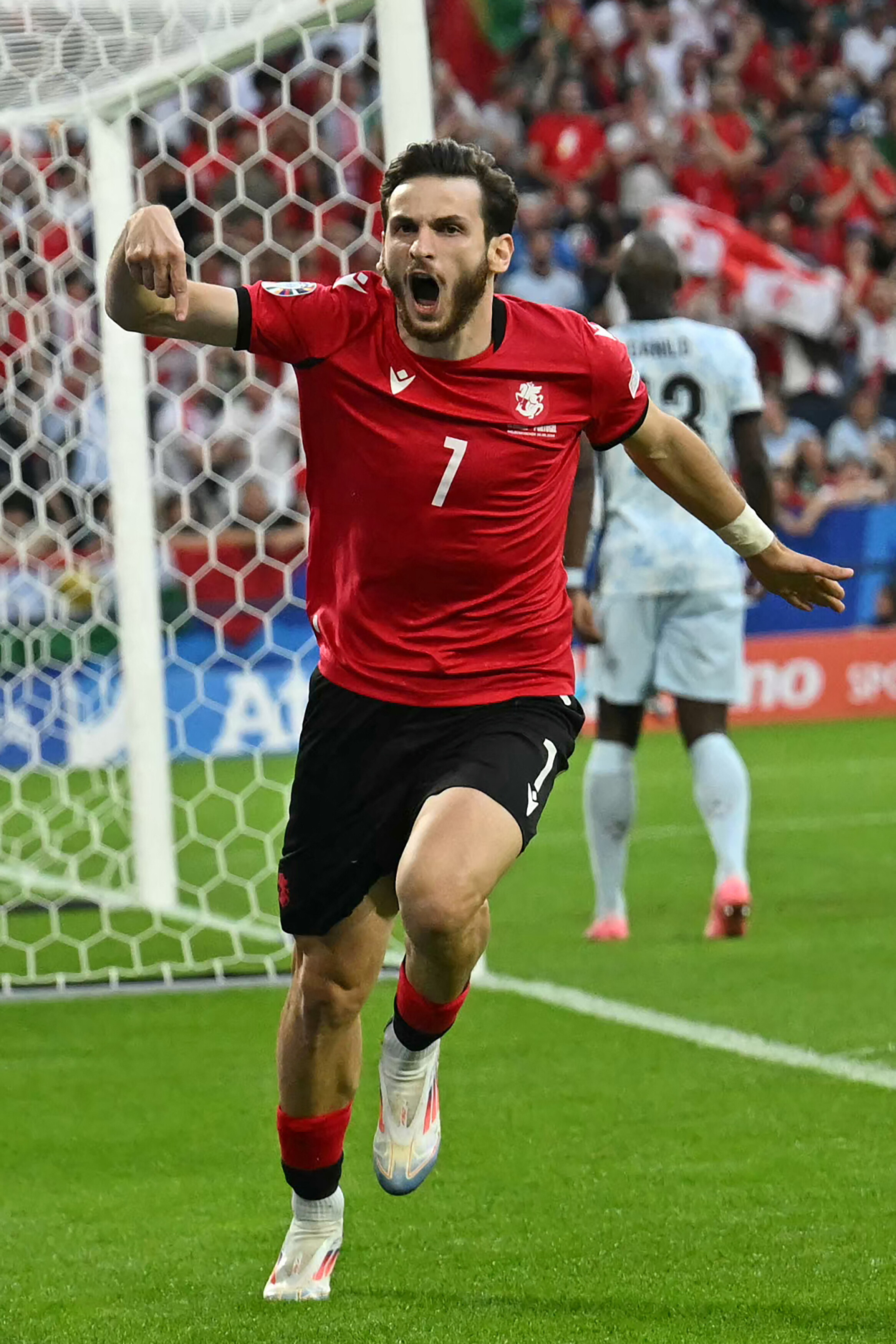 Euro 2024, Georgia-Portogallo 2-0: storici ottavi per Kvara & Co.