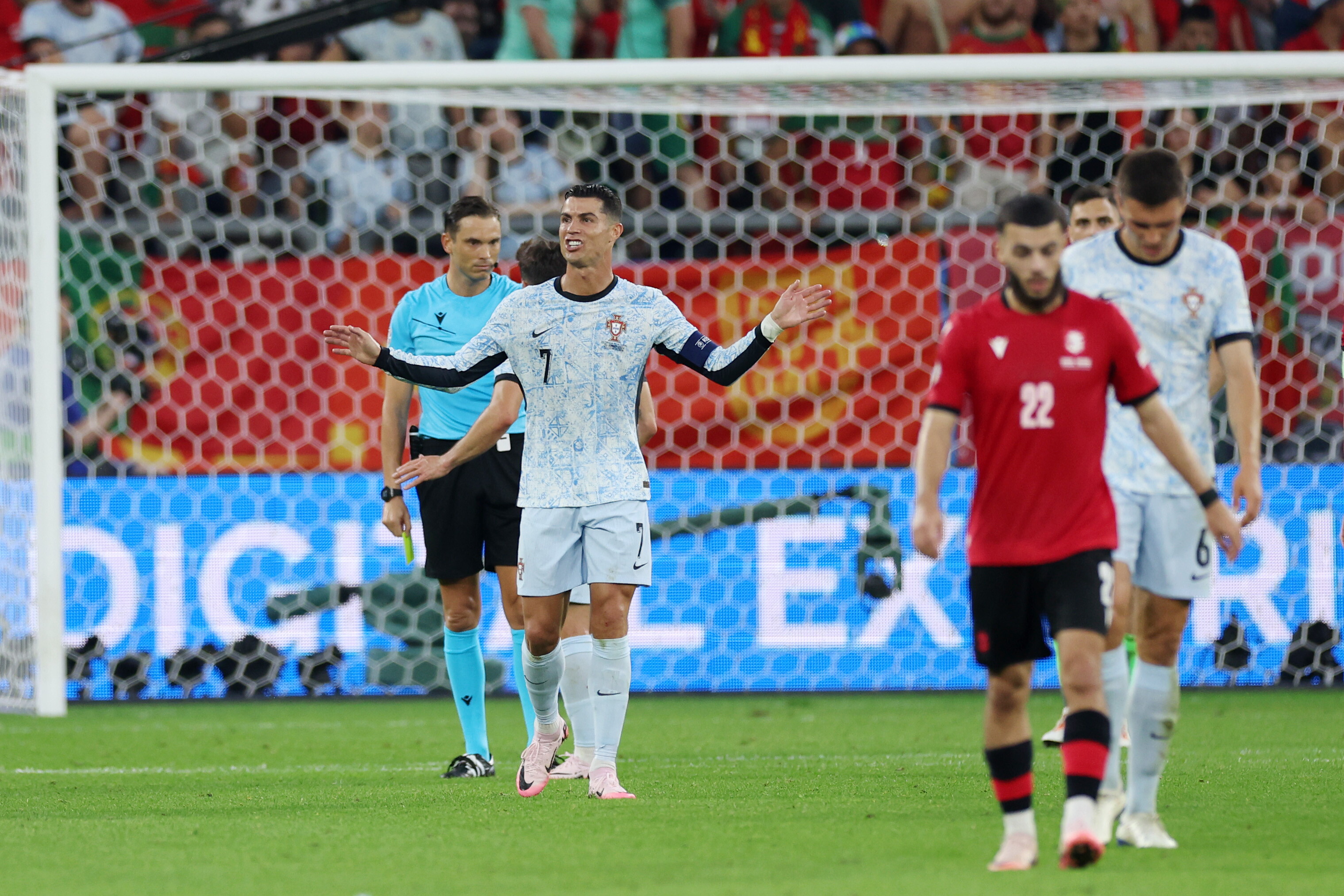 Euro 2024, Georgia-Portogallo 2-0: storici ottavi per Kvara & Co.