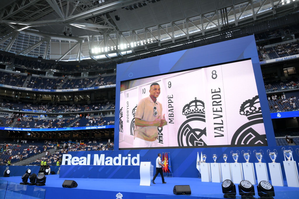 Real Madrid, le foto della presentazione di Kylian Mbappé