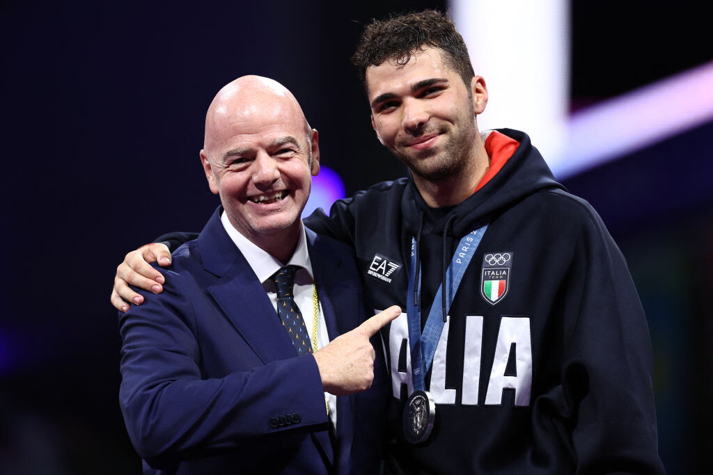 Olimpiadi, la scherma italiana torna sul podio: Filippo Macchi è argento nel fioretto maschile