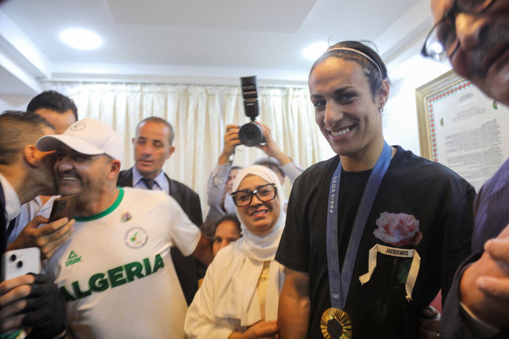 Khelif, che festa in Algeria! La pugila accolta come una vera star